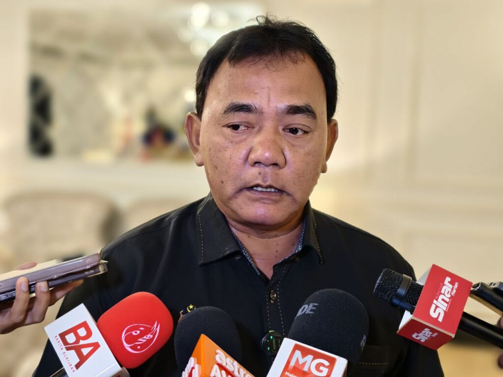 JAIM Tarik Sijil Halal Dua Hotel Lima Bintang Anjur Parti Arak - One Tiger Arena