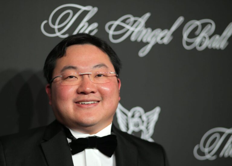 Jho Low Dikesan di Shanghai Didakwa Guna Pasport Palsu Australia - One ...