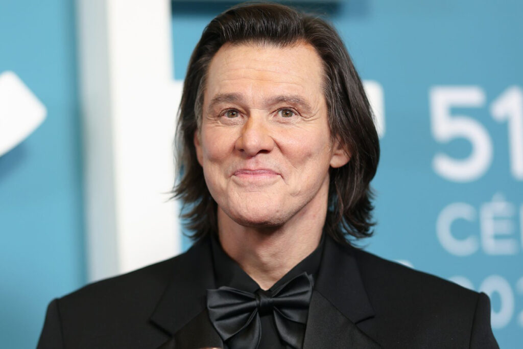 Jim Carrey Tepis Teori Konspirasi Selepas Muncul di Anugerah Cesar 2026 ...